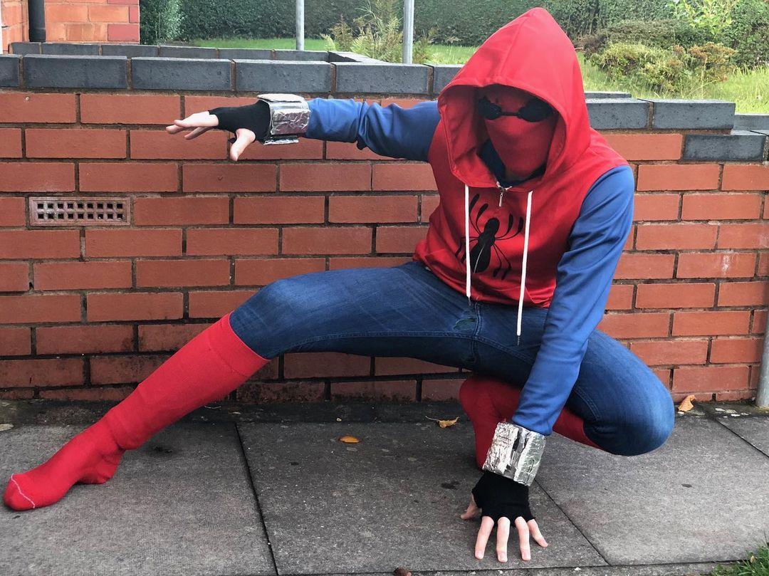 Homemade Spider-Man Suit from Homecoming | DIY Cosplay Costume Ideas