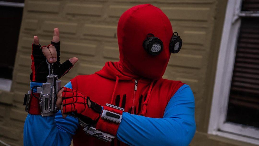 Homemade Spider-Man Suit from Homecoming | DIY Cosplay Costume Ideas