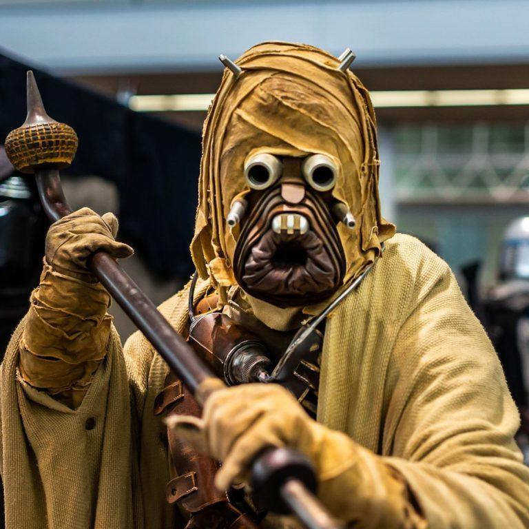 Tusken Raider Costume: DIY Cosplay w/ Mask & Robe