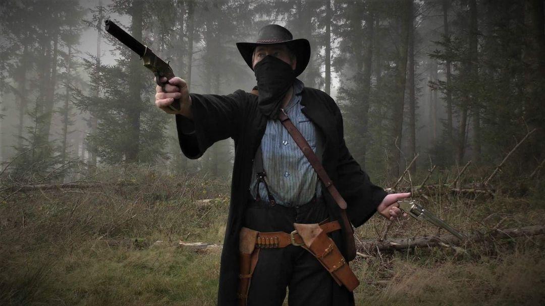 Arthur Morgan Costume Ideas: DIY Red Dead Redemption Cosplay
